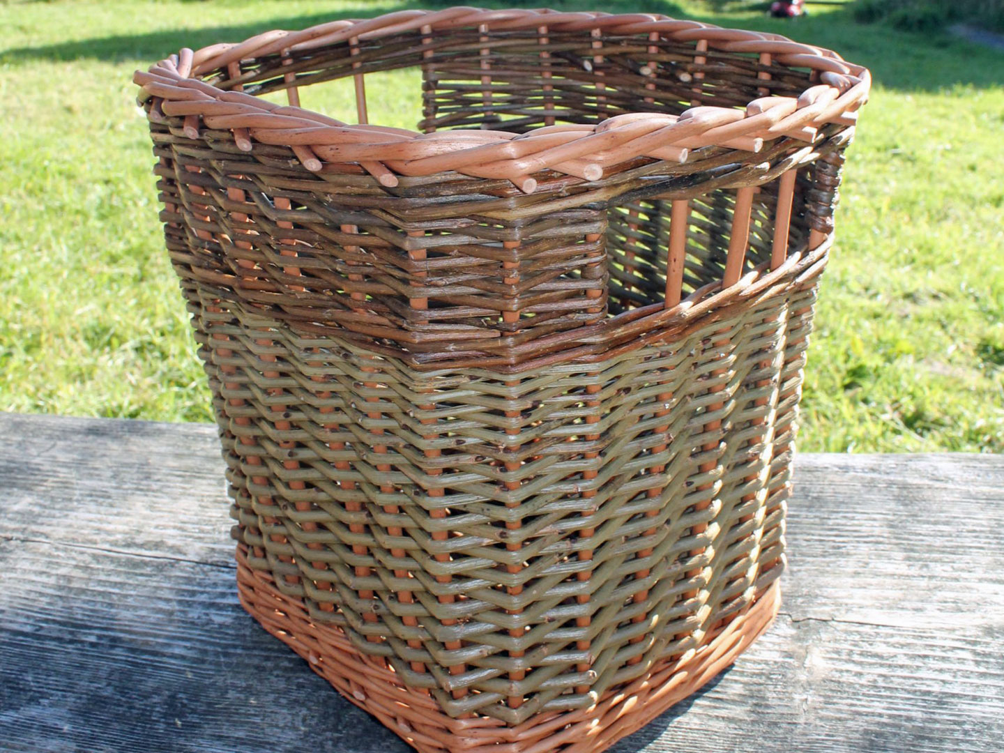 Willow Weaving (Square to Round Basket) at Denmark Farm - Lampeter21